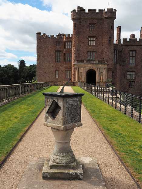 Powis-castle | Lisa Oestreicher